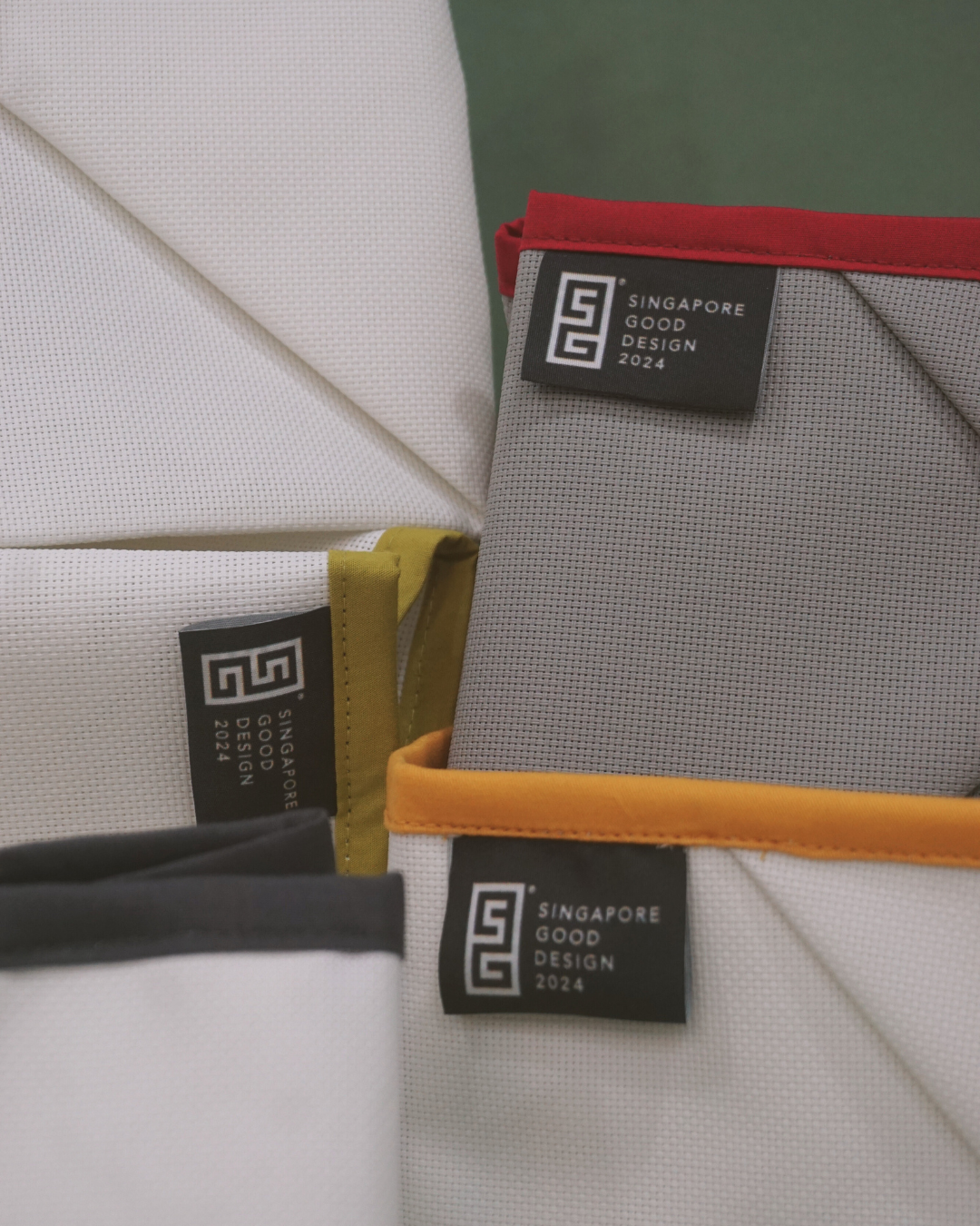 Singapore Good Design Award Plaque Packaging – Pass-It-On.co